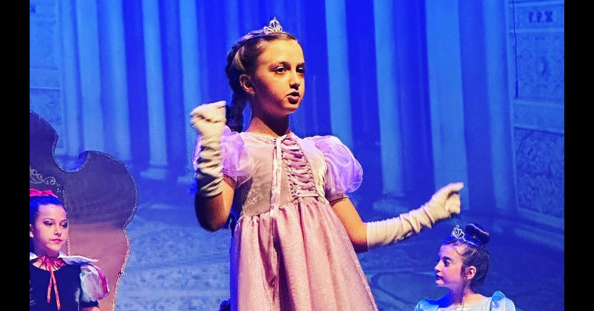 Eva Huck no teatro: a apresentação fez parte do encerramento de uma ...