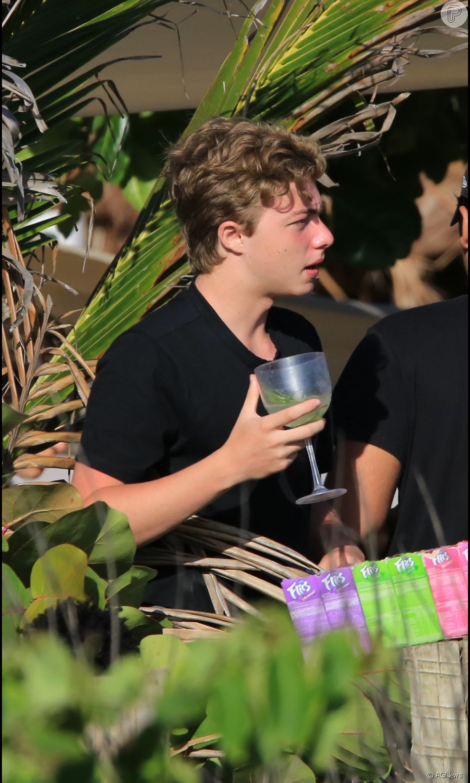 Filho de Angélica e Luciano Huck, Benício, de 15 anos, é flagrado na ...