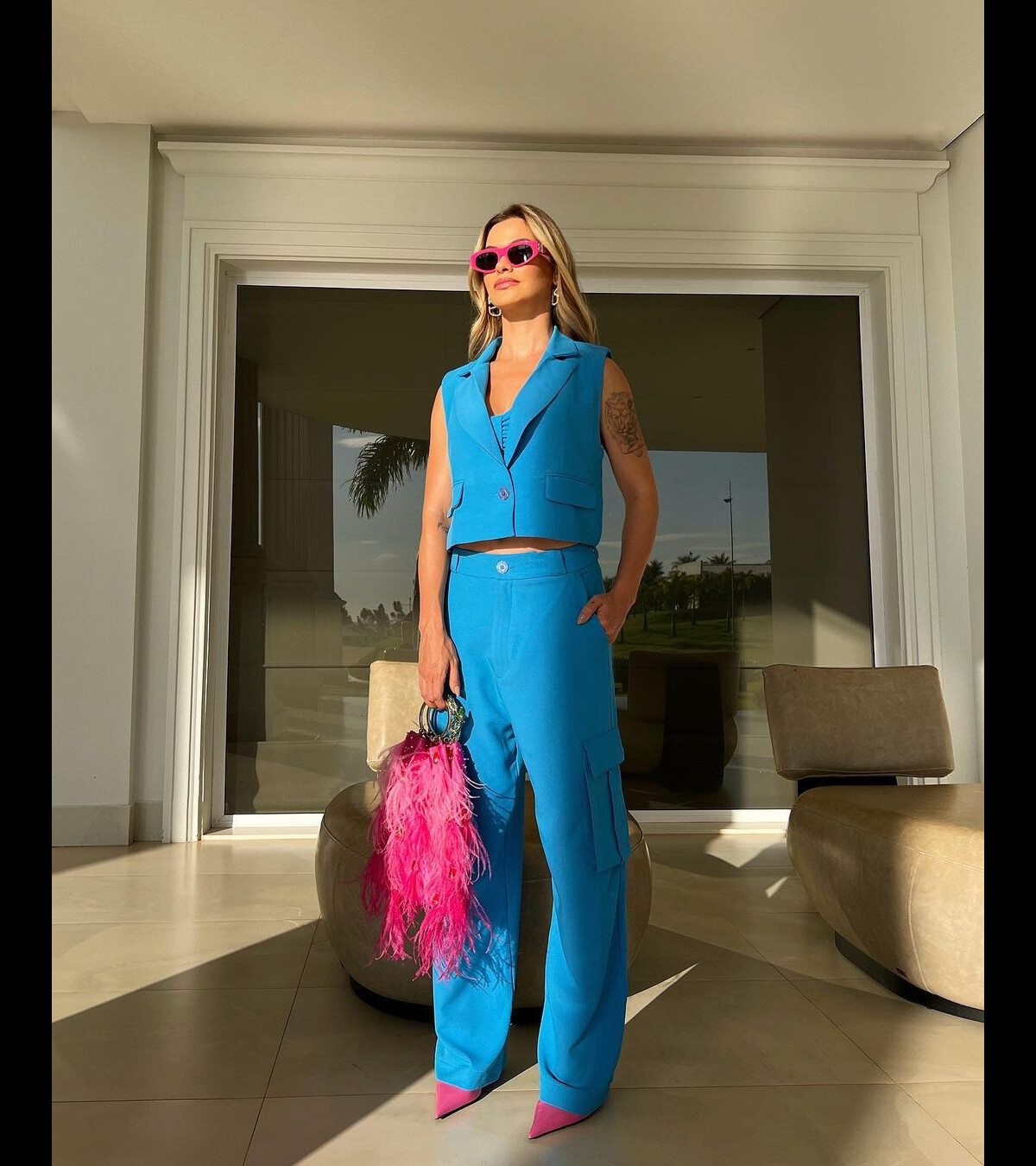 Foto: Rosa e azul se combinaram nesse look com alfaiataria de Andressa ...