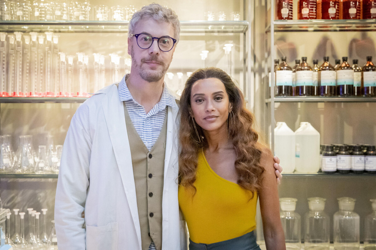 Foto: Últimos capítulos da novela 'Cara e Coragem': Jonathan (Guilherme ...