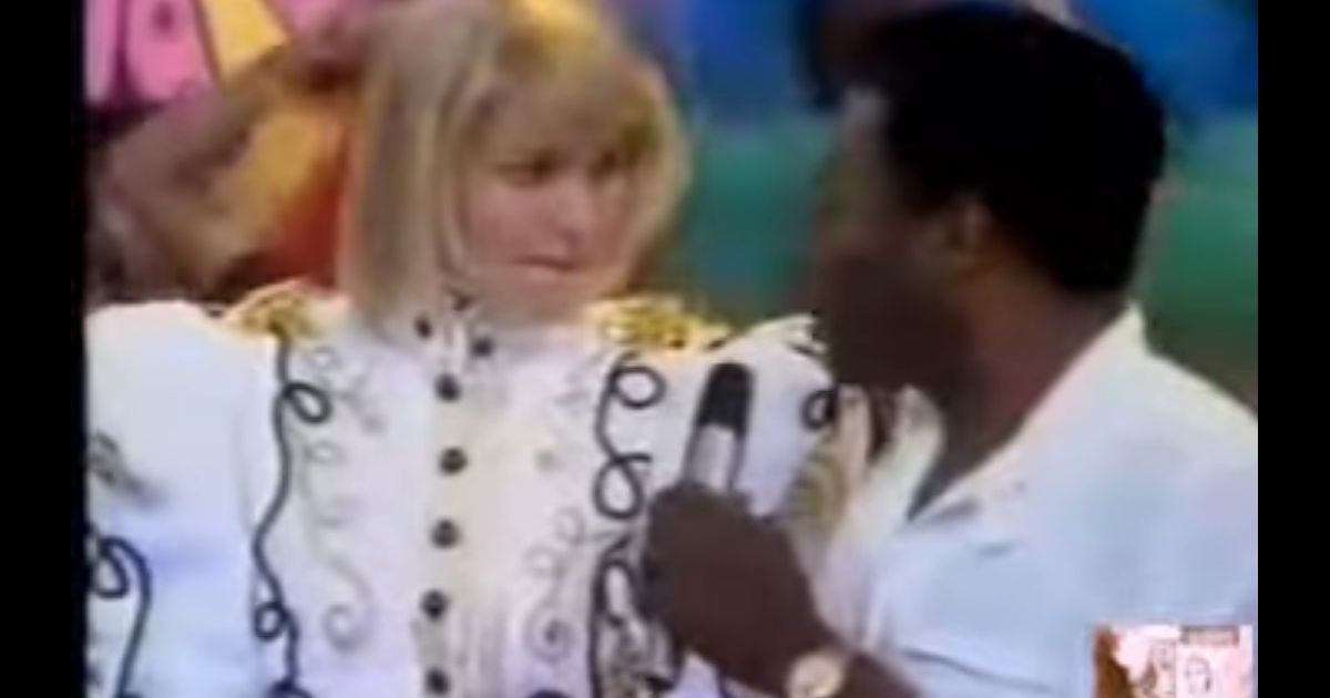 Pelé e Xuxa se reencontram no palco do 'Xou da Xuxa', na Globo - Purepeople