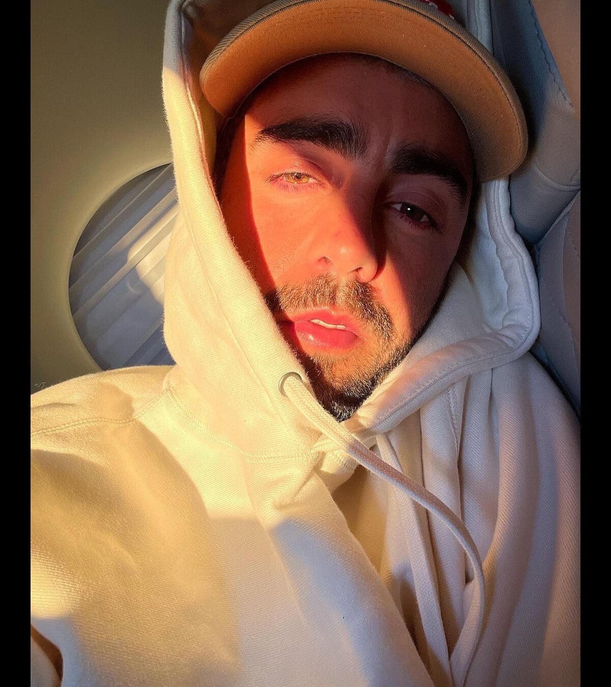 Foto: Pedro Scooby fez uma live no Instagram ao lado de especialistas ...