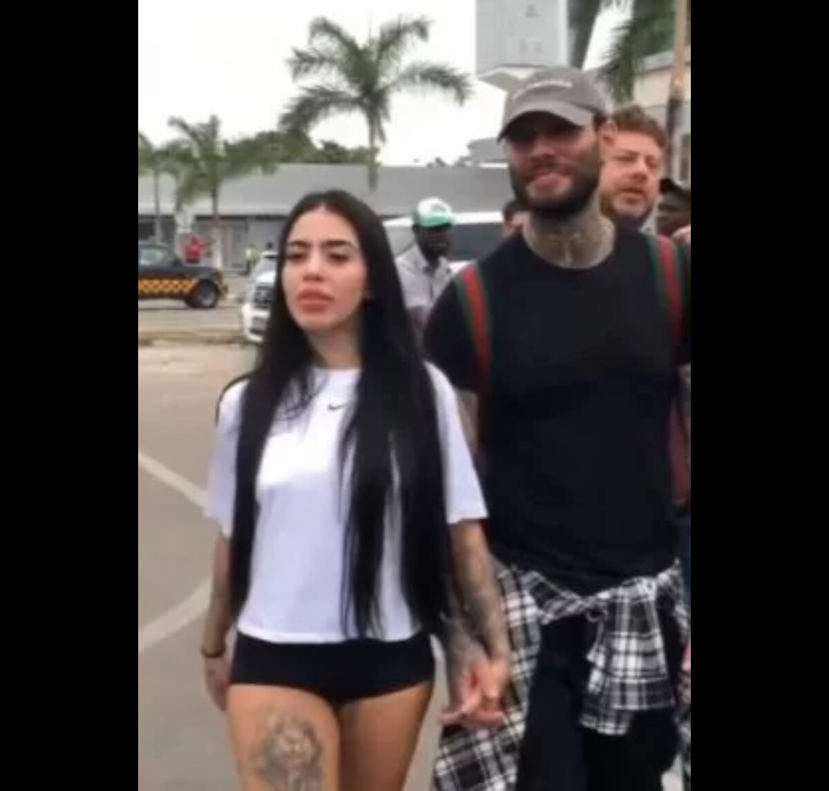 Foto: Lucas Lucco e MC Mirella ganharem as manchetes com registros de ...