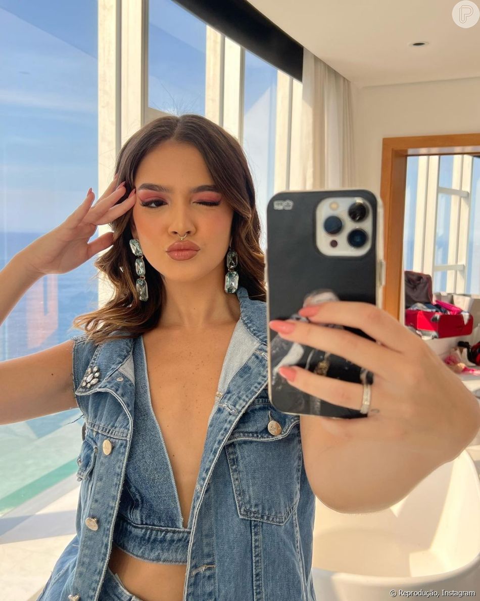 De biquíni, Mel Maia aparece com corpo molhado em selfie e dá close em ...