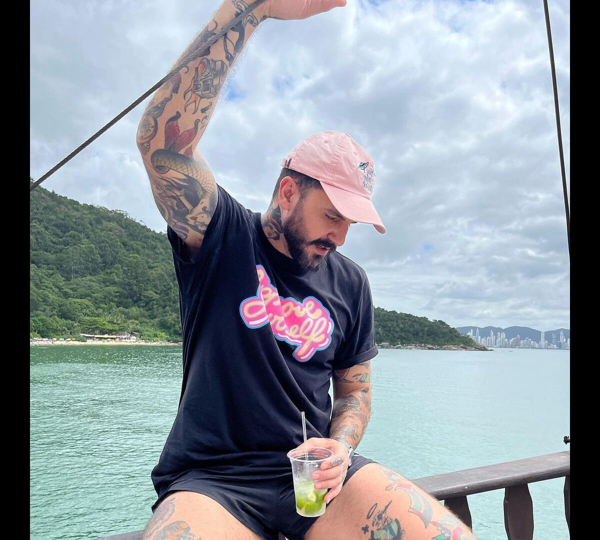Foto: Ex-'BBB' Wagner Santiago compartilha felicidade com resultado de ...