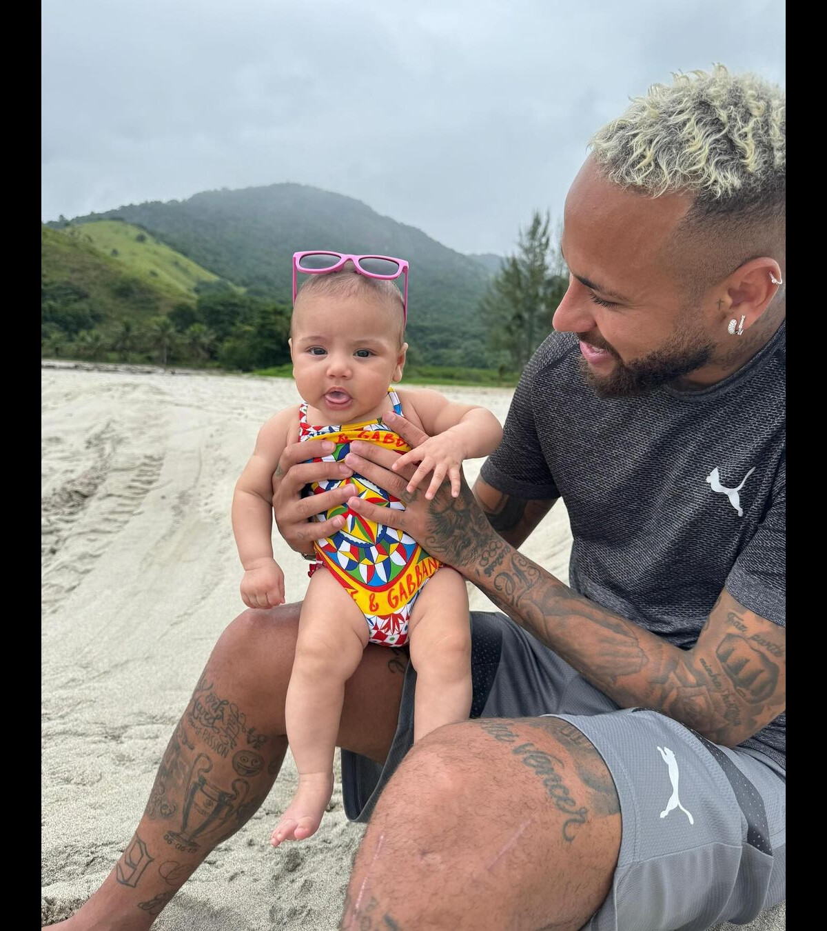 Foto: Mavie, filha caçula de Neymar, tem apenas 3 meses - Purepeople