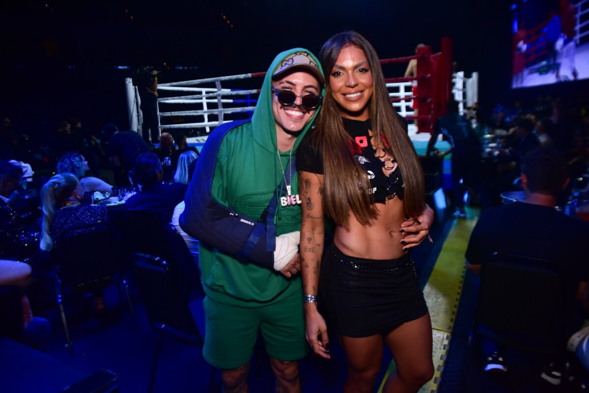 Foto: Biel e Tays Reis prestigiaram o Fight Music Show - Purepeople