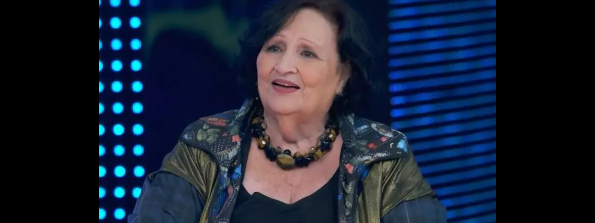 Foto Dona Déa Deu Um Livro Antirracista Para Yasmin Brunet E Sofreu