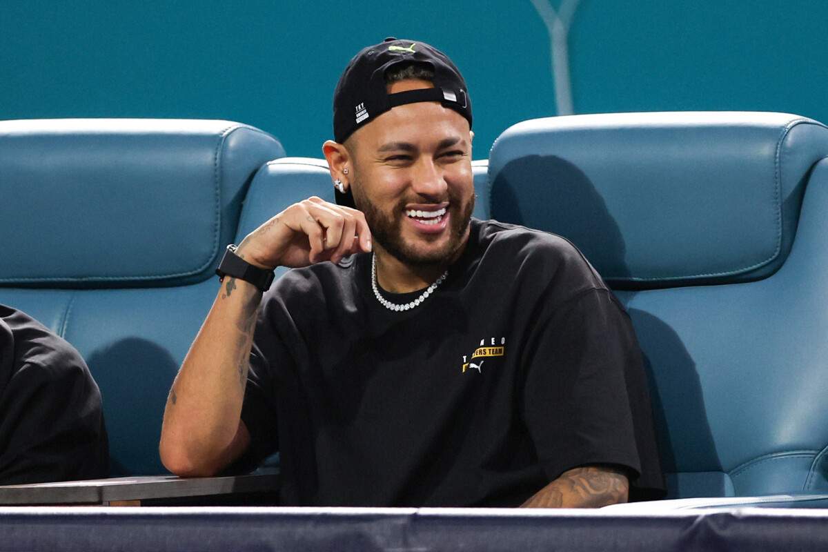Foto: Neymar é o principal embaixador da Blaze. O homem alega que foi ...
