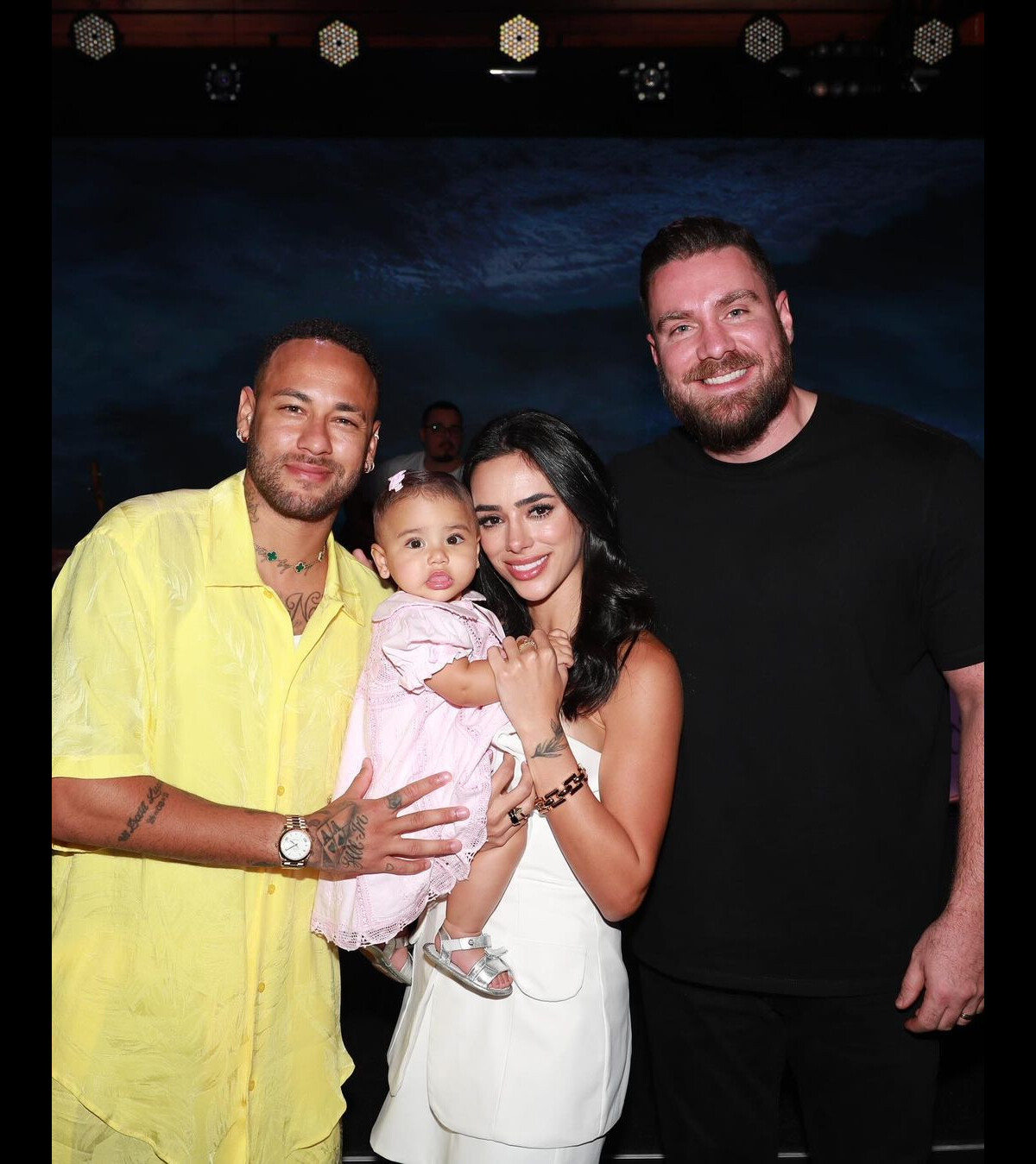 Foto: Filha de Neymar e Bruna Biancardi, Mavie foi batizada agora pelo ...