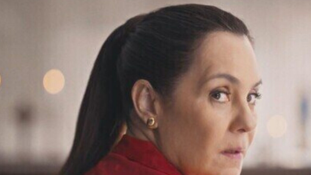 Foto: Mércia (Adriana Esteves) se vingará de Mavi (Chay Suede) na ...