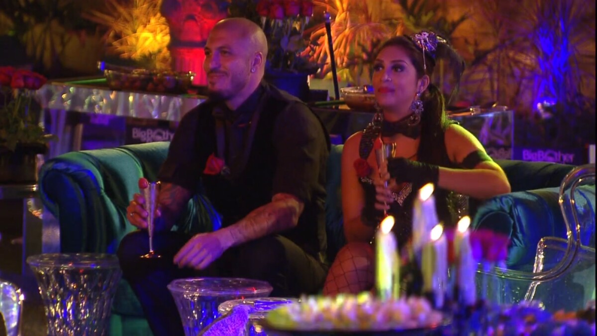 Foto: Amanda provoca Fernando durante festa no 'BBB15', em 7 de março ...
