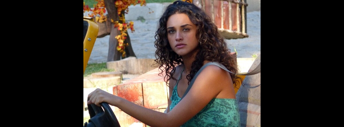 Foto: Taís (Débora Nascimento) vê Mantovani (Licurgo Spinola ...