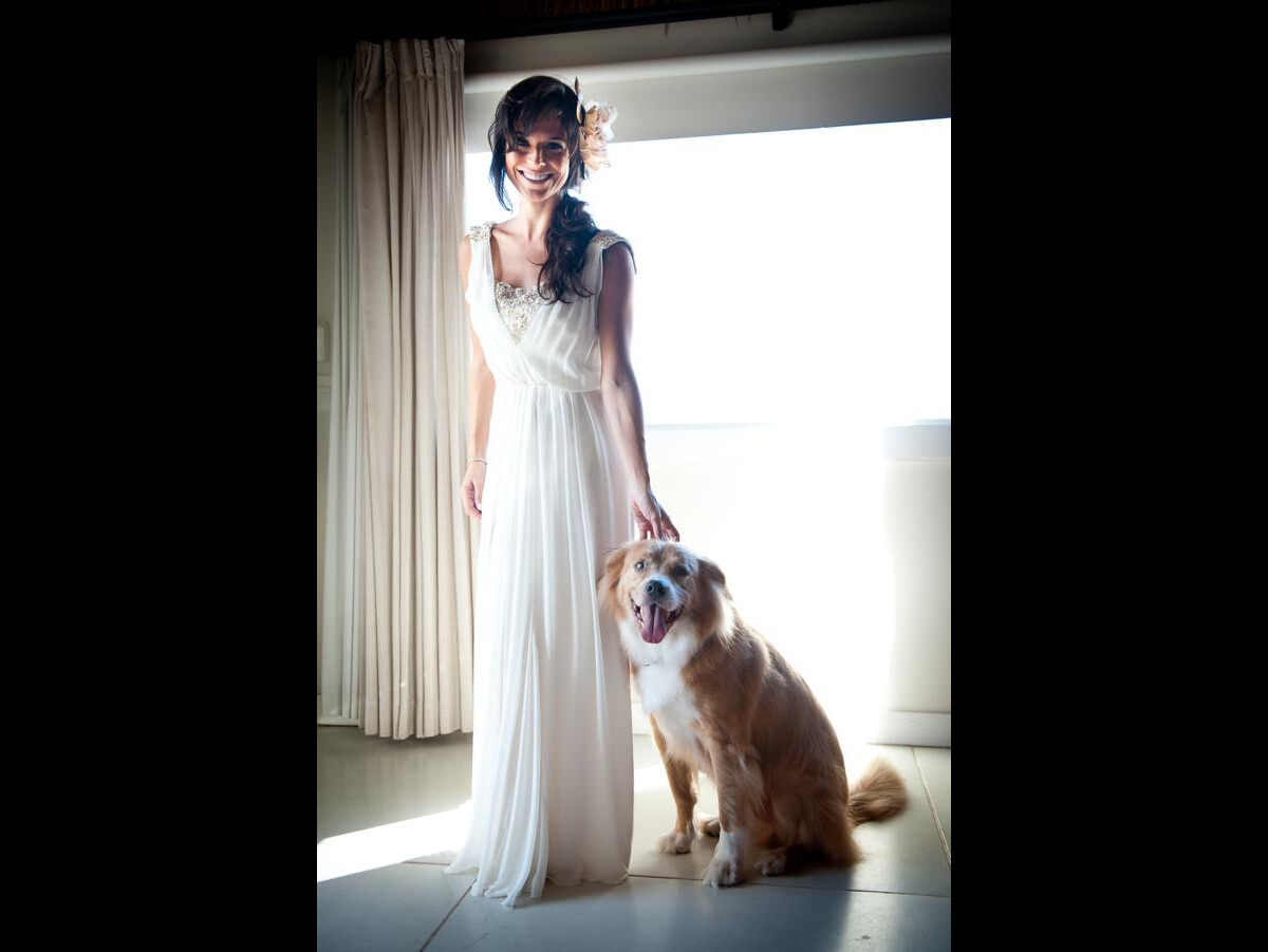 Foto: Roberta e seu cão de estimação, o mesmo que passeou com o casal ...