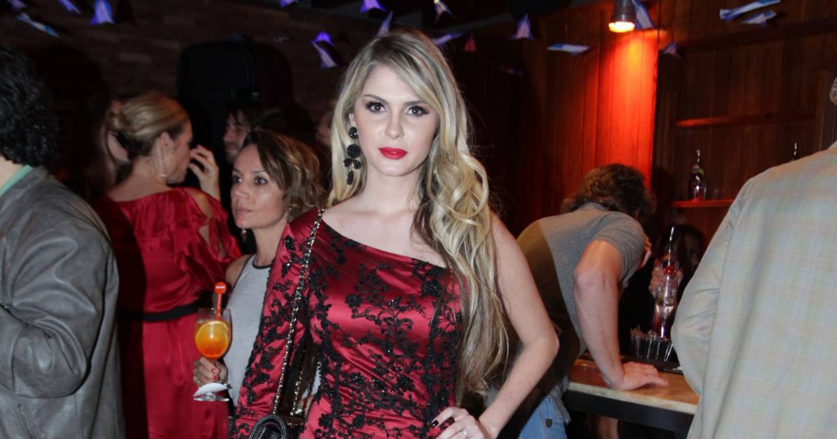 Bárbara Evans também foi à festa de 15 anos do site 'Glamurama', no ...