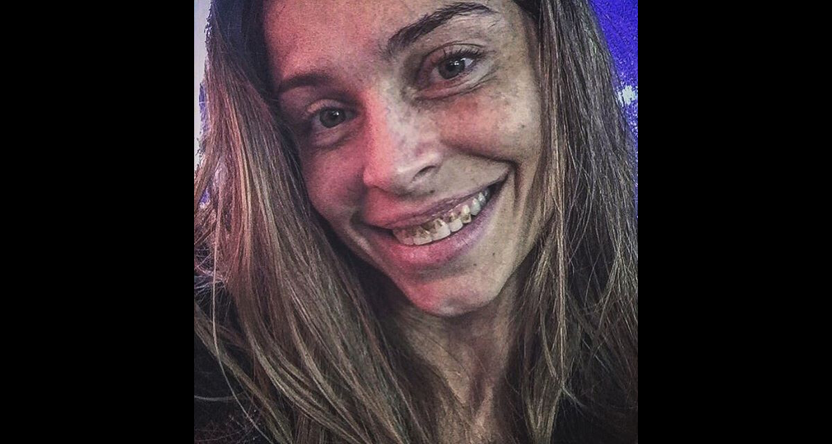 Foto: Grazi Massafera caracterizada como Larisssa, de 'Verdades ...