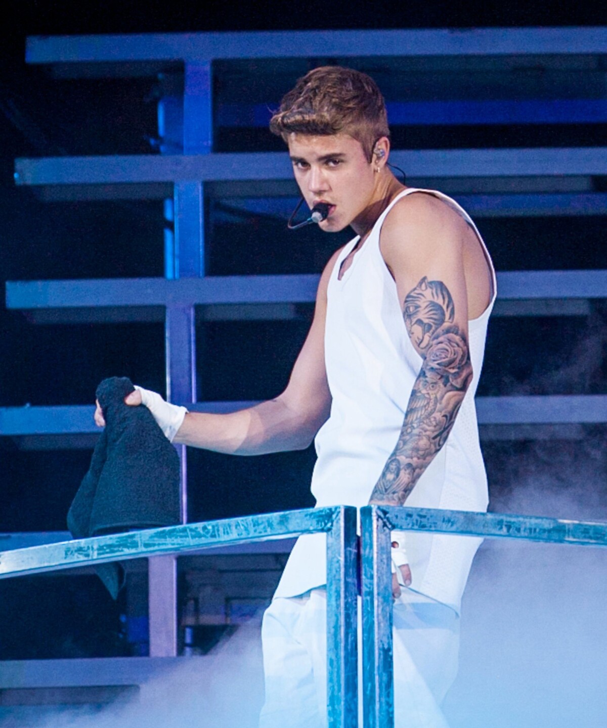 Foto: Justin Bieber faz performance nos Estados Unidos - Purepeople