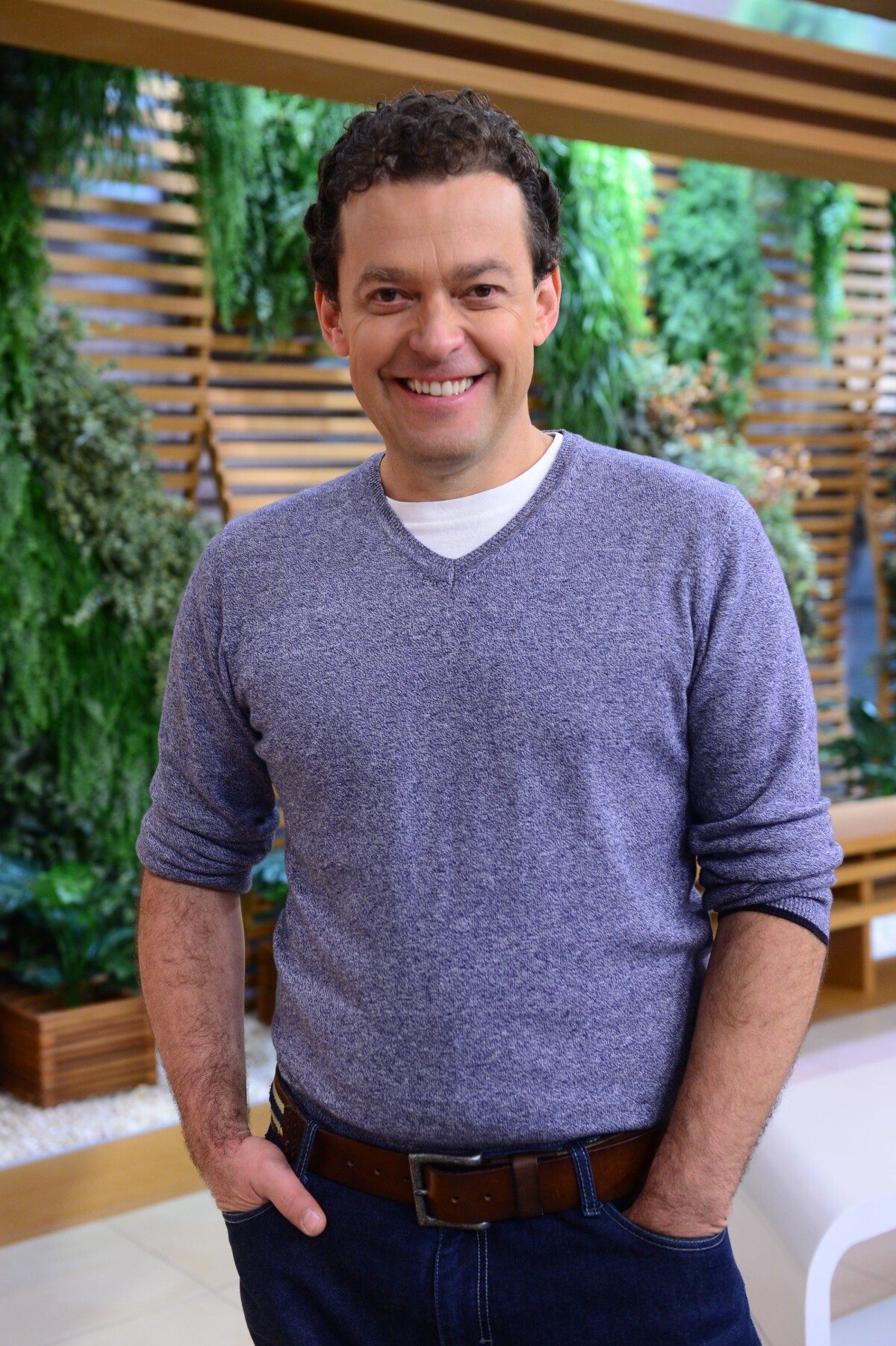 Foto: Fernando Rocha teve a casa invadida em Ibiúna (SP) por quatis no ...