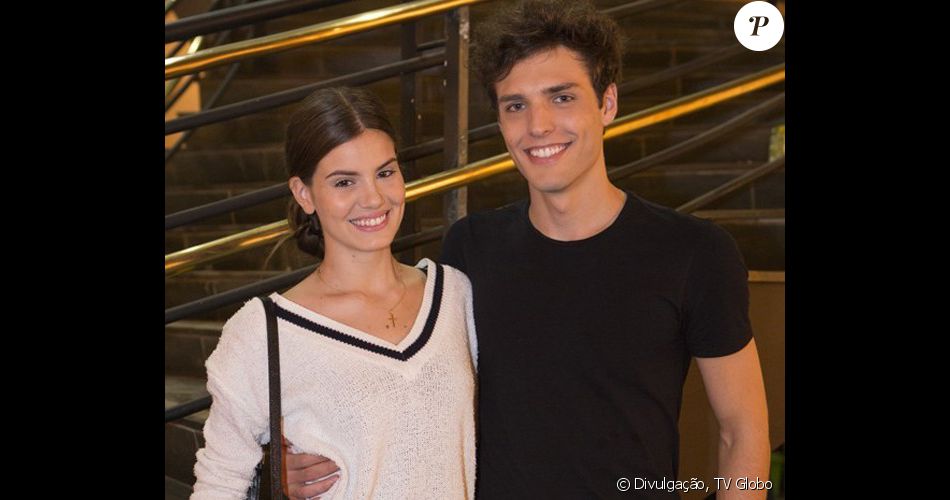 Camila Queiroz e Lucas Cattani teriam terminado o namoro de três anos ...