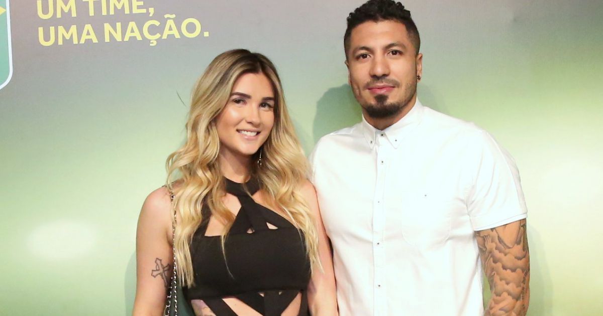 A mulher de Fernando Medeiros escureceu os cabelos - Purepeople