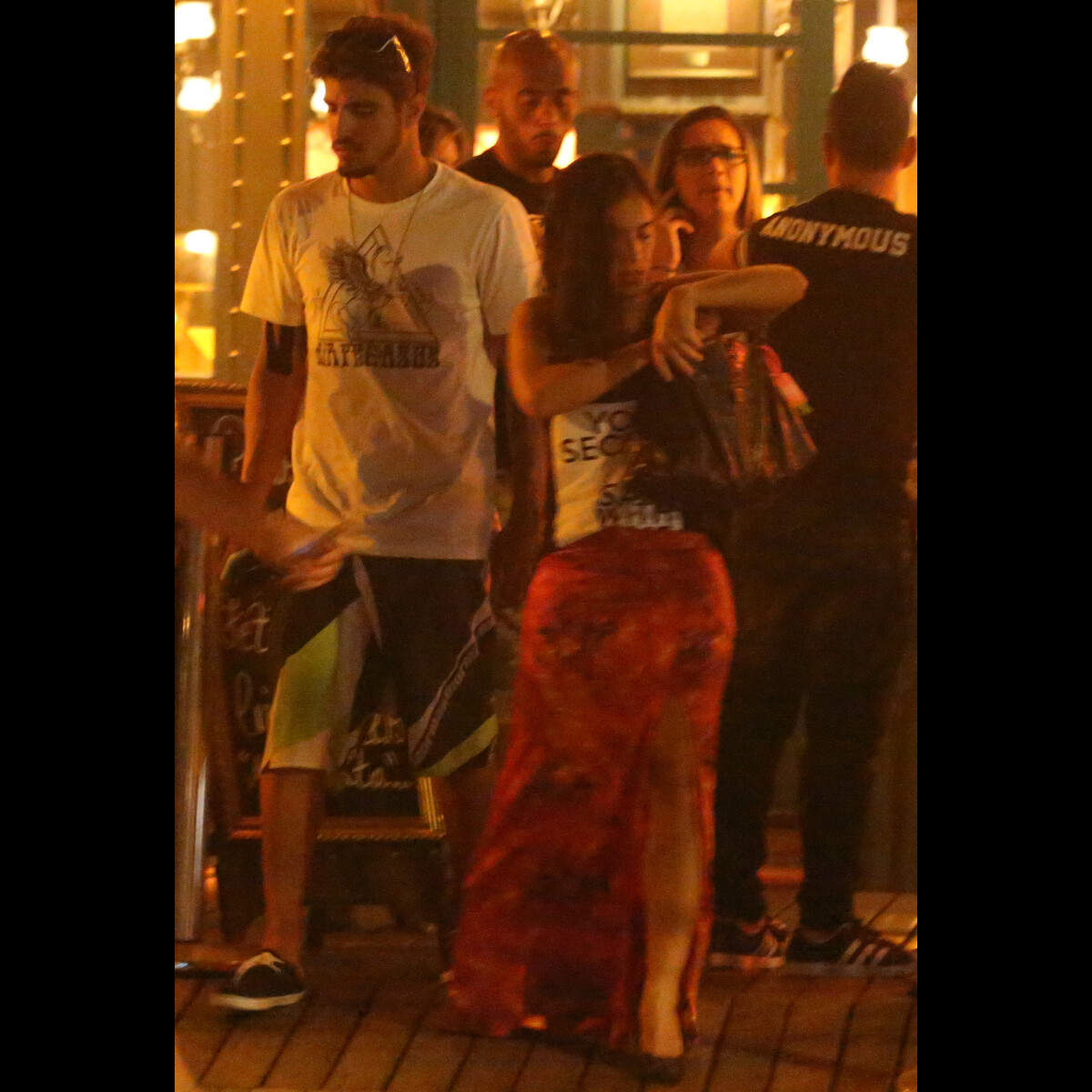 Foto: Caio Castro e Camilla Camargo jantam juntos no restaurante Paris ...