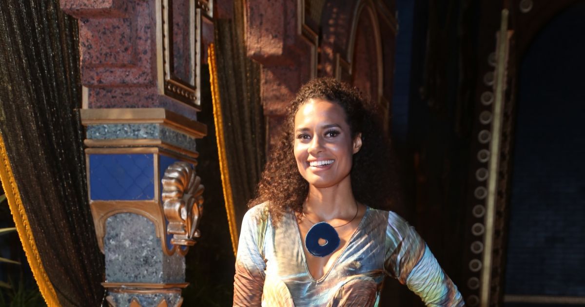 Aisha Jambo usou vestido da marca Alessa no lançamento da novela 'O ...