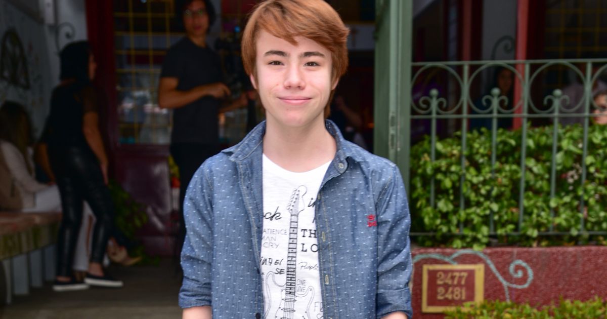 Matheus Ueta prestigiou o lançamento do canal de youtube de Maria, de ...