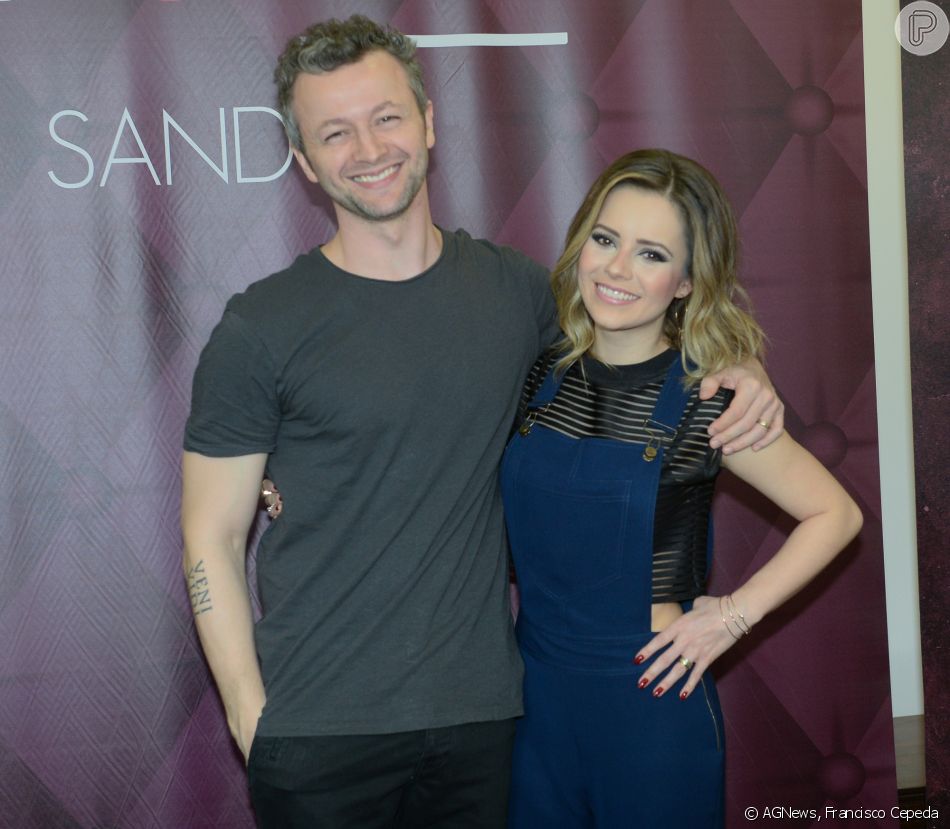 Sandy e o marido, Lucas Lima, no show no Credicard Hall, em São Paulo ...