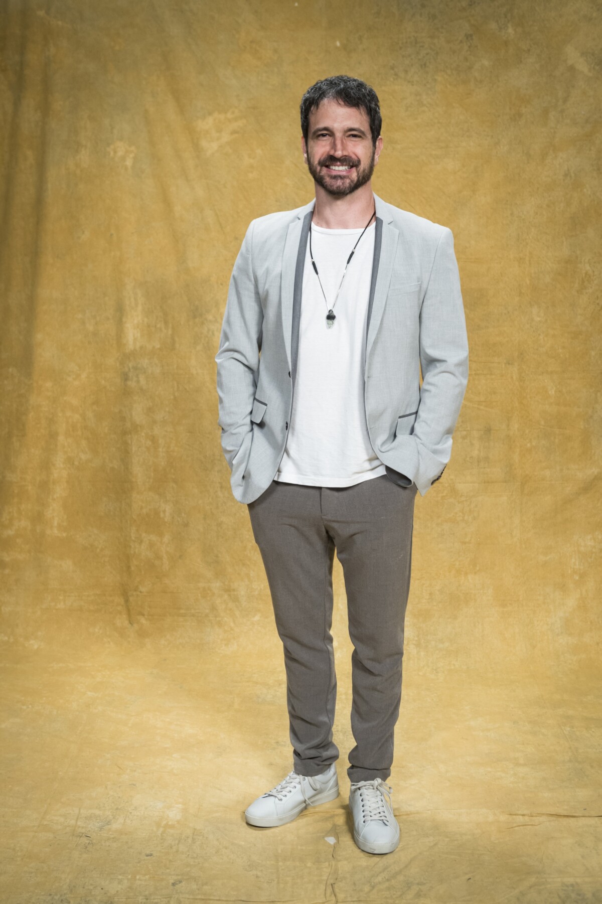 Foto: Caco Ciocler avalia rótulos de galã, aos 46 anos: 'Vejo que os ...