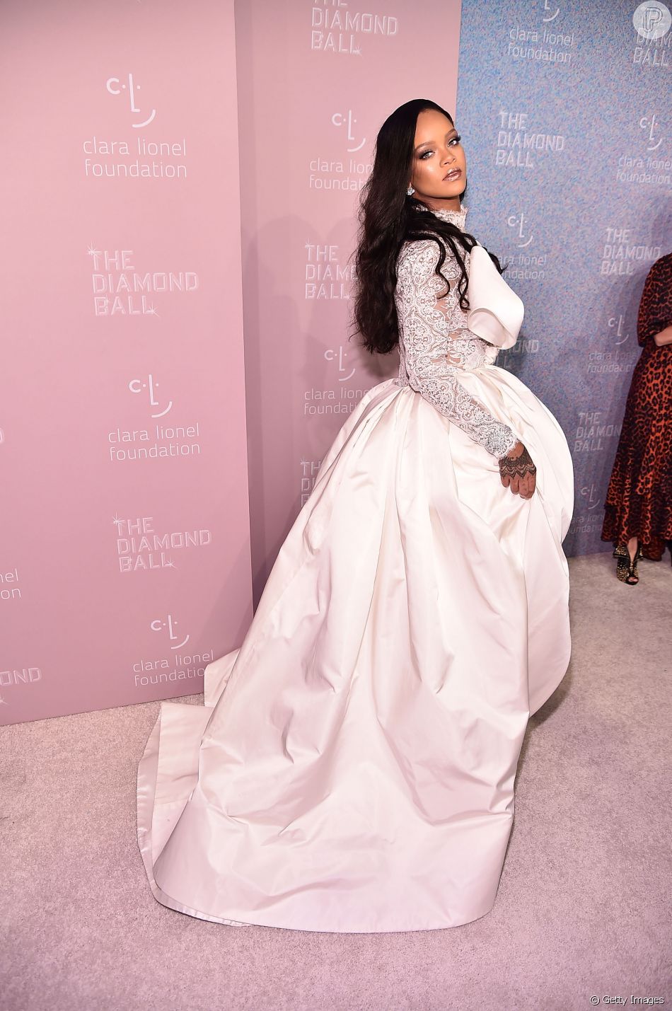 Rihanna foi vestida pelo stylist Jahleel Weaver - Purepeople