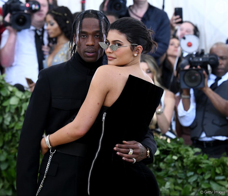 Kylie Jenner e o rapper Travis Scott são pais da pequena Stormi, de 8 ...