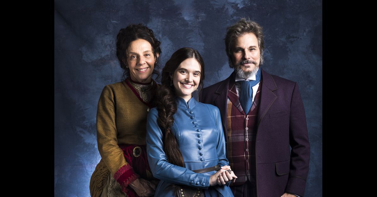 Agustina (Rosi Campos) recorda o fim do casamento com dom Sabino (Edson ...