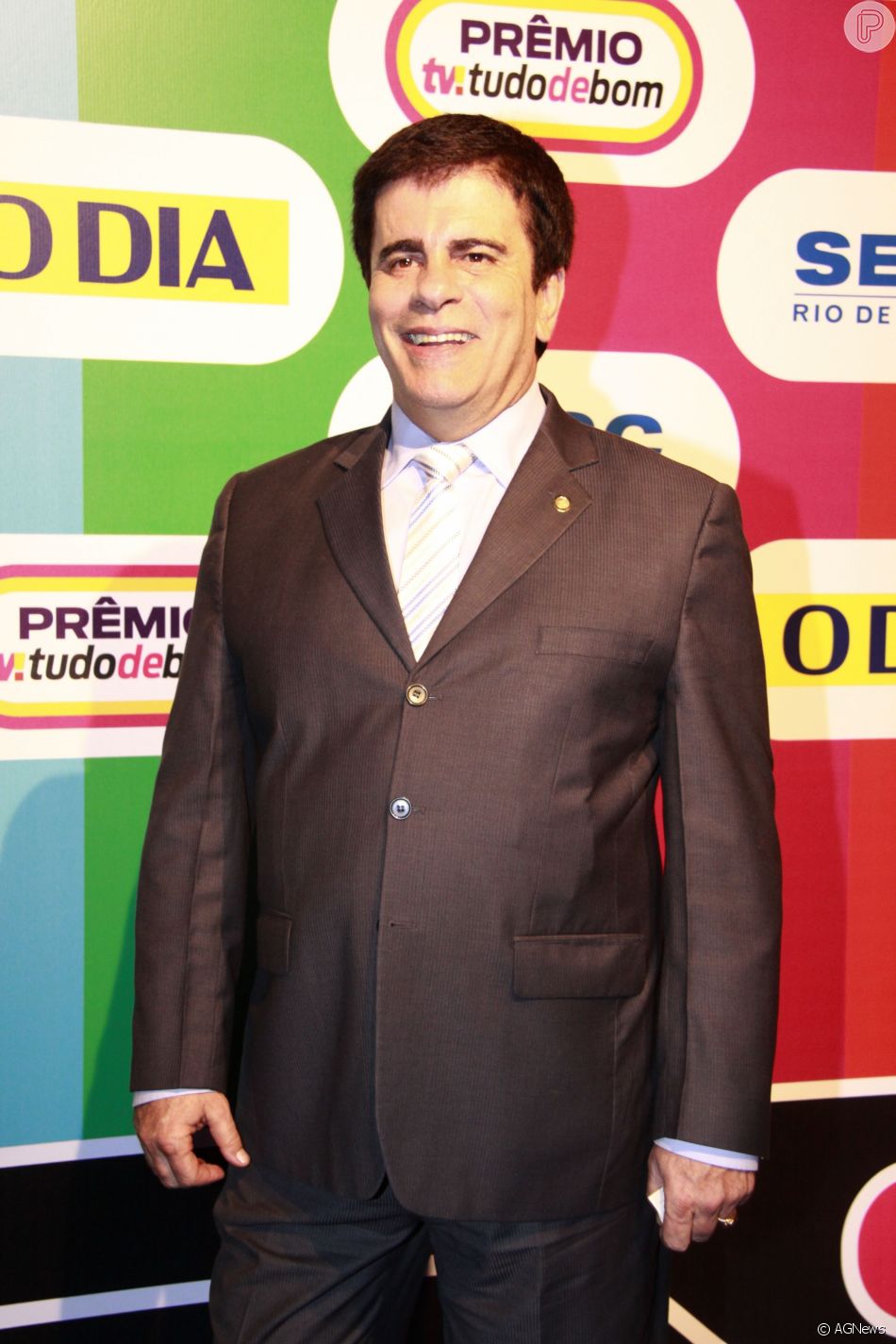 Wagner Montes foi colunista de jornal, cantor, jurado de programas de ...