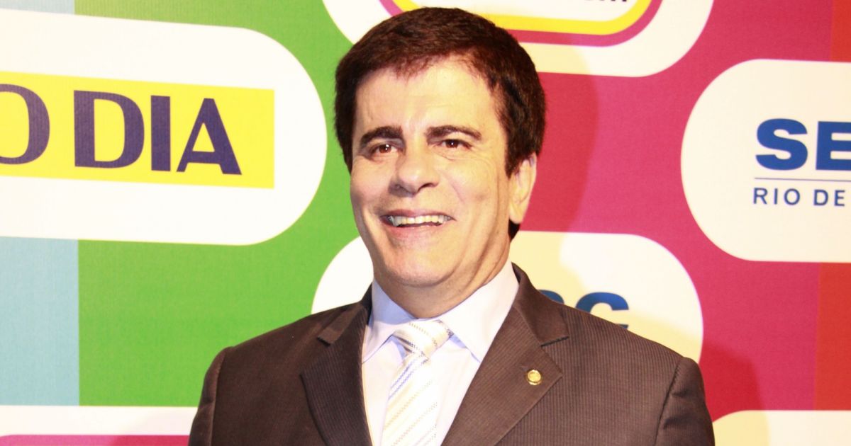 Wagner Montes foi colunista de jornal, cantor, jurado de programas de ...