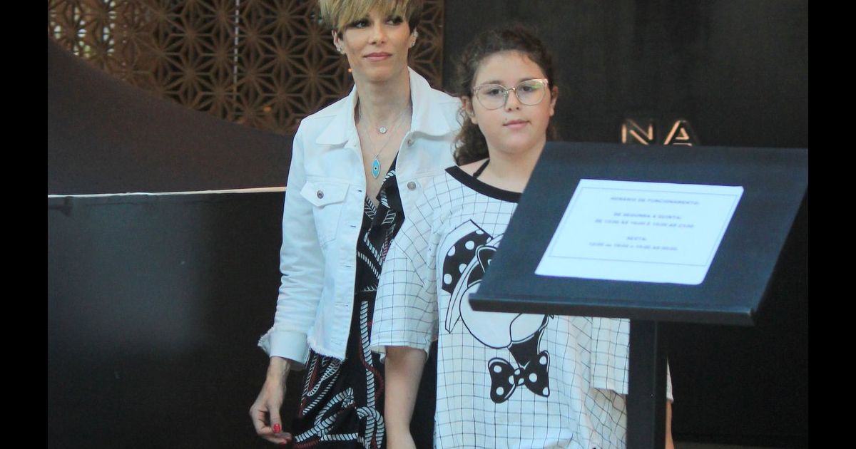 Ana Furtado e a filha, Isabella, escolheram looks com predomínio de ...