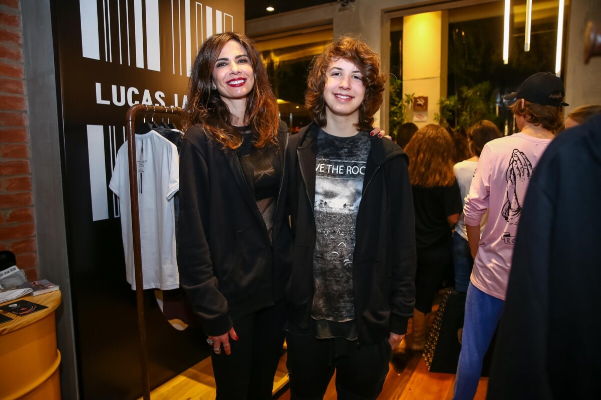 Foto: Luciana Gimenez é mãe de Lucas Jagger - Purepeople