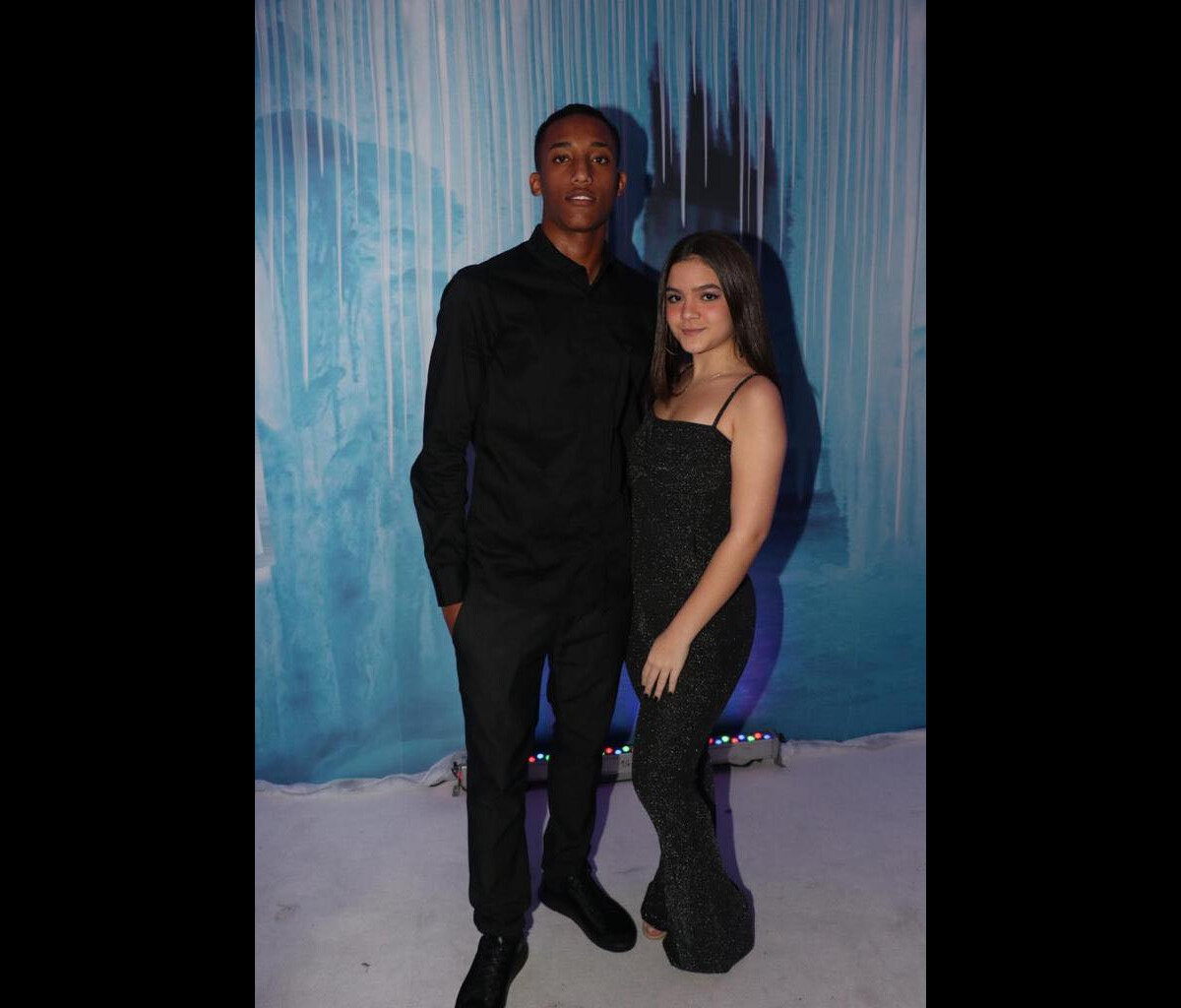 Foto: Mel Maia e João Pedro foram com looks combinando para a festa de ...