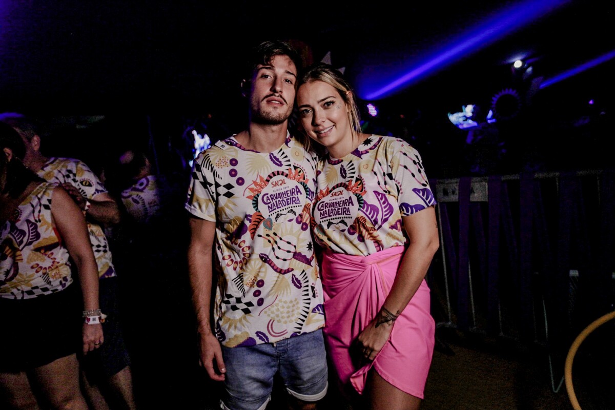 Foto: Casada com Vinicius Martinez, Carol Dantas deu à luz Valentin seu ...
