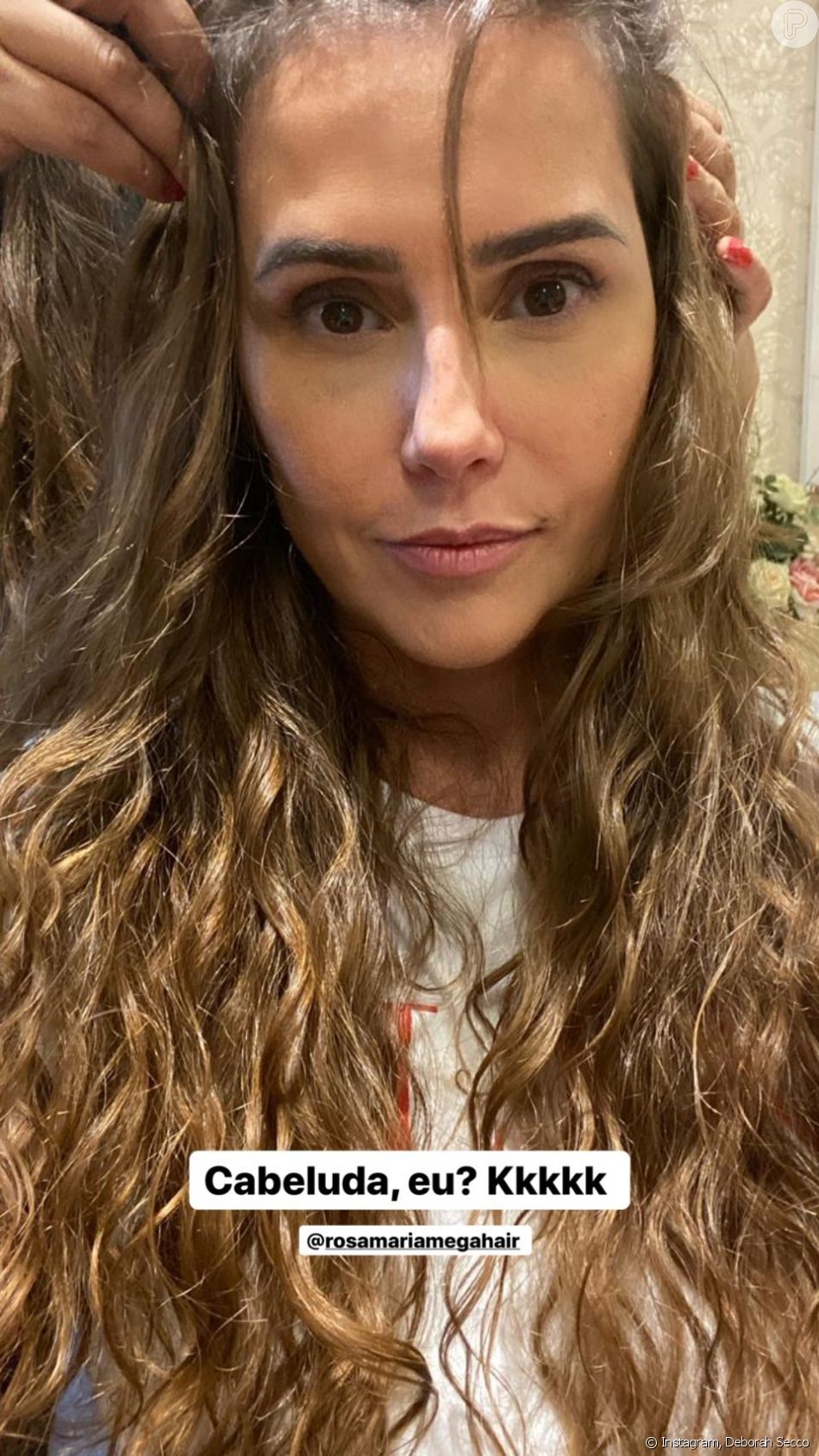 Deborah Secco mostra cabelo longo após megahair nesta segunda-feira ...
