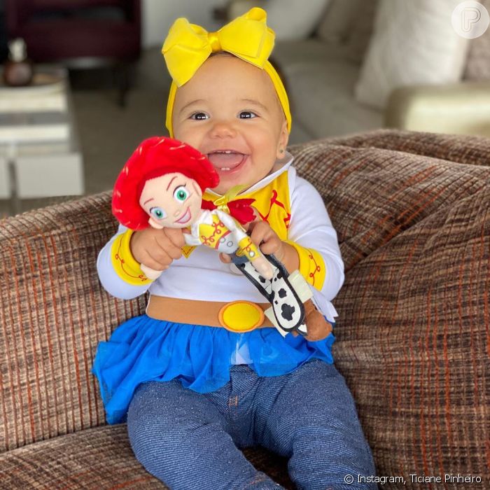 Ticiane Pinheiro mostrou filha mais nova fantasiada da personagem ...