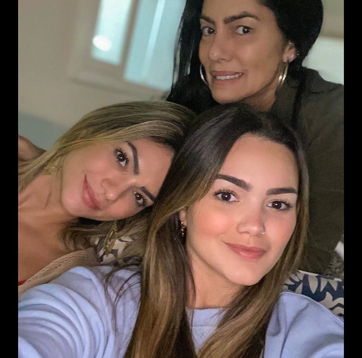 Foto: Kelly Key é comparada à mãe e à filha pela semelhança - Purepeople