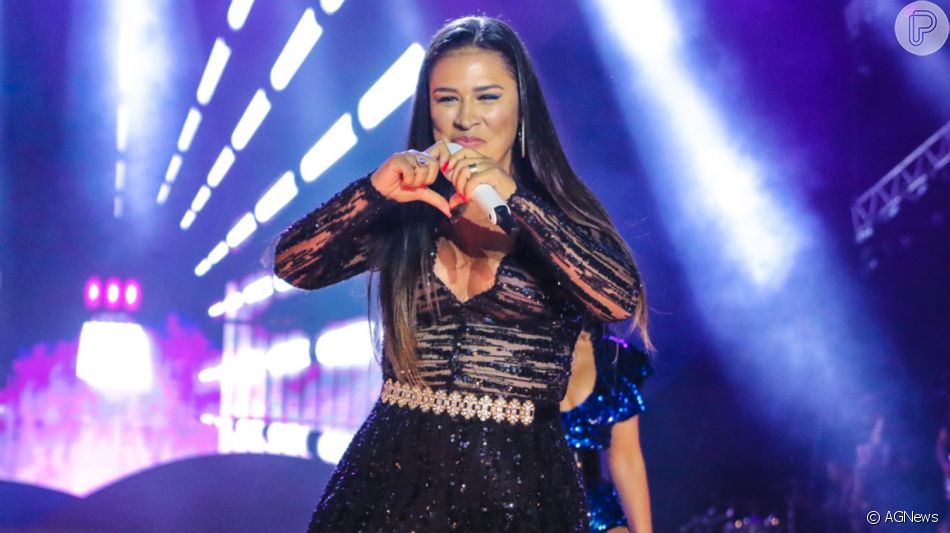 Simone é a cantora brasileira mais seguida no Tik Tok - Purepeople