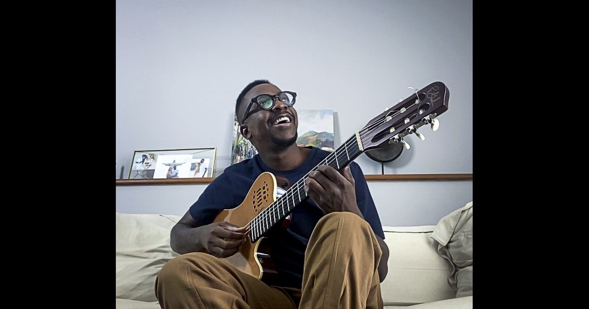 Rick Santos embalou os apaixonados cantando 'Fulminante', de Mumuzinho ...