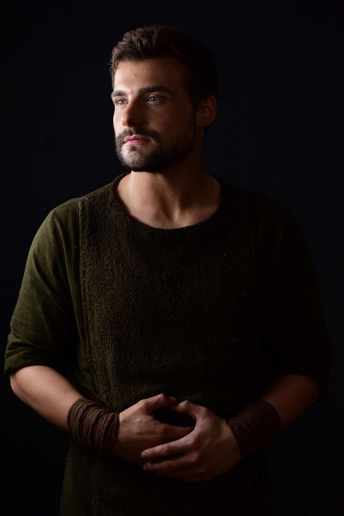 Foto: Sem (Augusto Caliman) é filho de Noé (Oscar Magrini), a quem ama ...