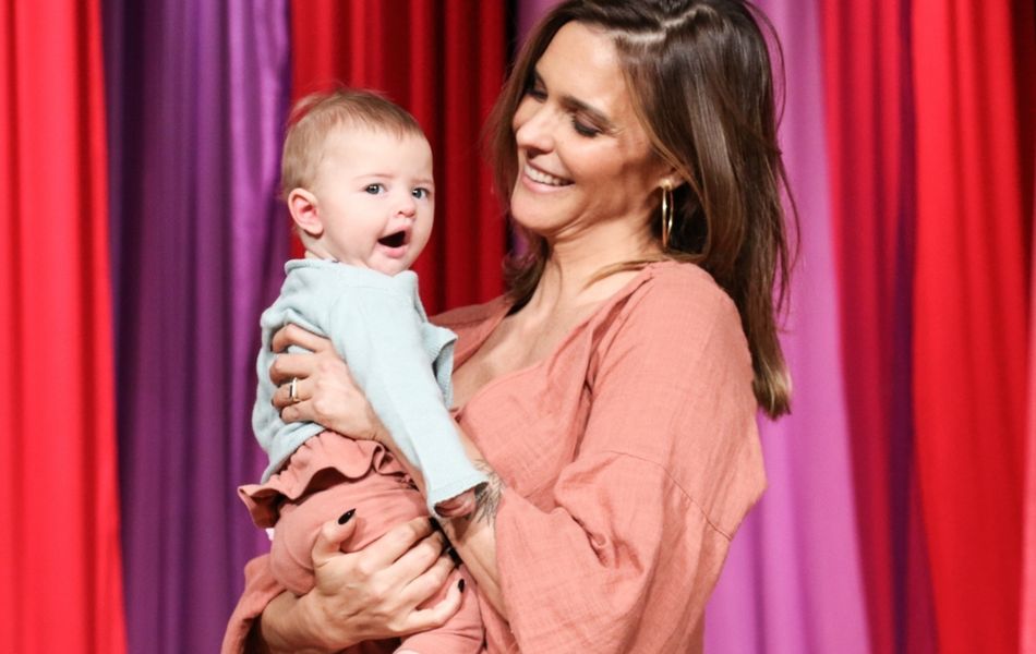 Filha de Fernanda Lima acorda 'tatuada' e encanta famosas: 'Linda ...