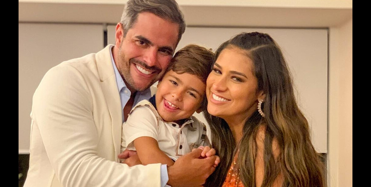 Foto: Henry é filho de Simone e Kaká Diniz - Purepeople Foto: Henry é filho de Simone e Kaká Diniz - Purepeople