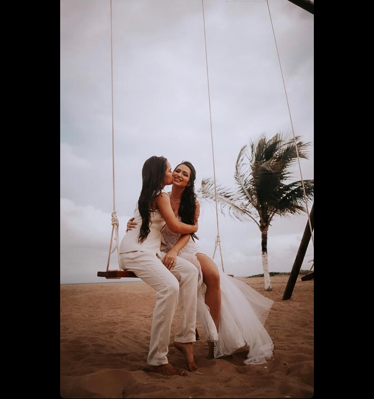 Foto: Sertaneja Maria Clara e a modelo Fernanda Aguiar subiram ao altar ...