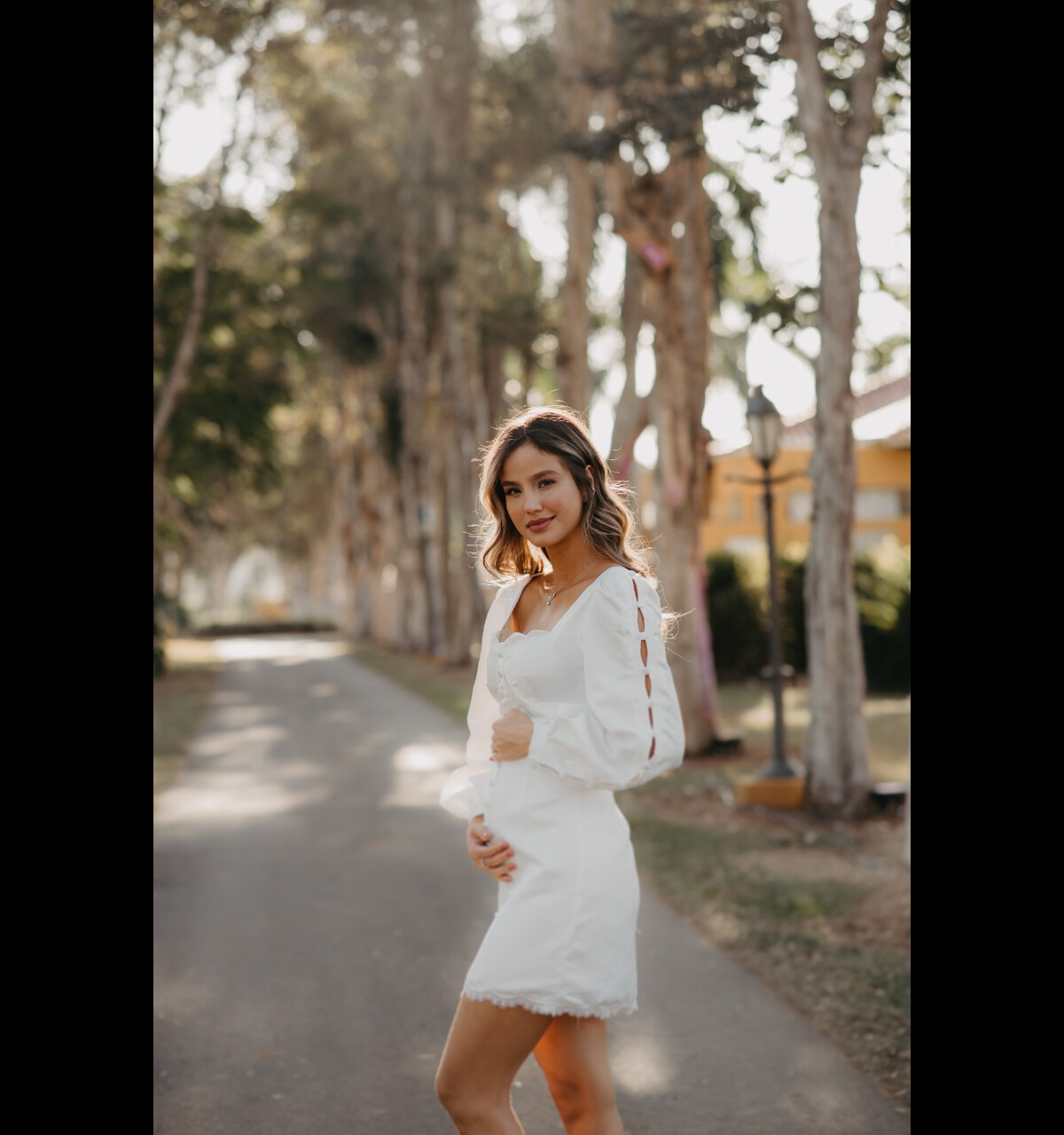 Foto: Biah Rodrigues mostrou que, pela manhã, bolo ainda estava inteiro ...