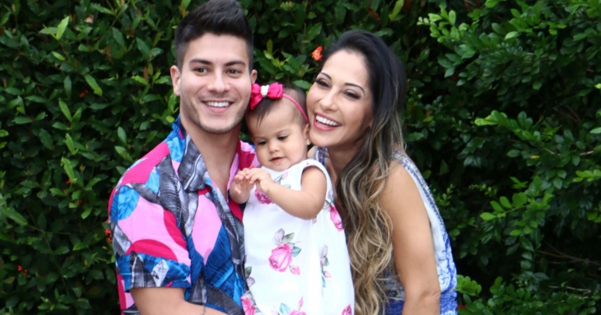 Mayra Cardi e Arthur Aguiar estão juntos desde 2017, mesmo ano em que ...