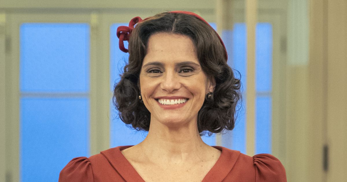Violeta vai até a cadeia visitar Davi, preso em acusação da morte de ...